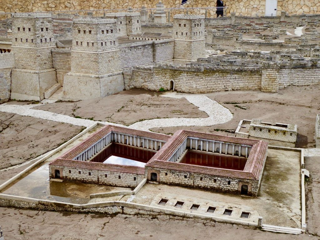 How should we interpret the six stone jars in John 2? | Psephizo